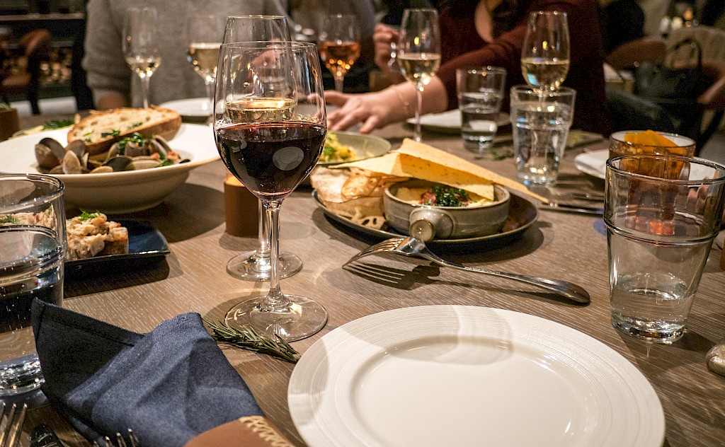 RIDER Seattle | Fresh Seafood in Downtown Seattle