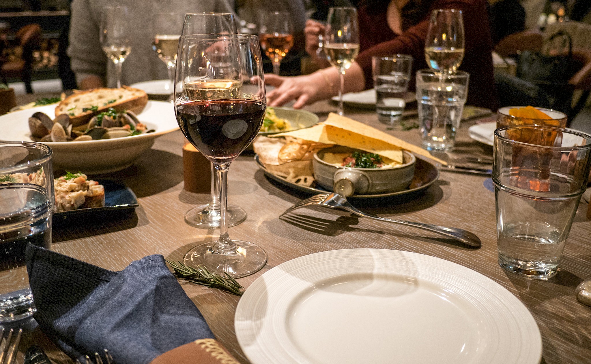 RIDER Seattle | Fresh Seafood in Downtown Seattle